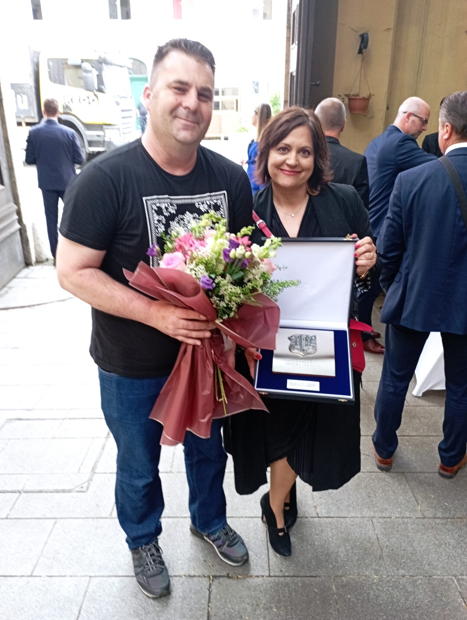 NA DAN GRADA ZAGREBA OŠ KAJZERICA DODIJELJENA NAGRADA GRADA ZAGREBA ...